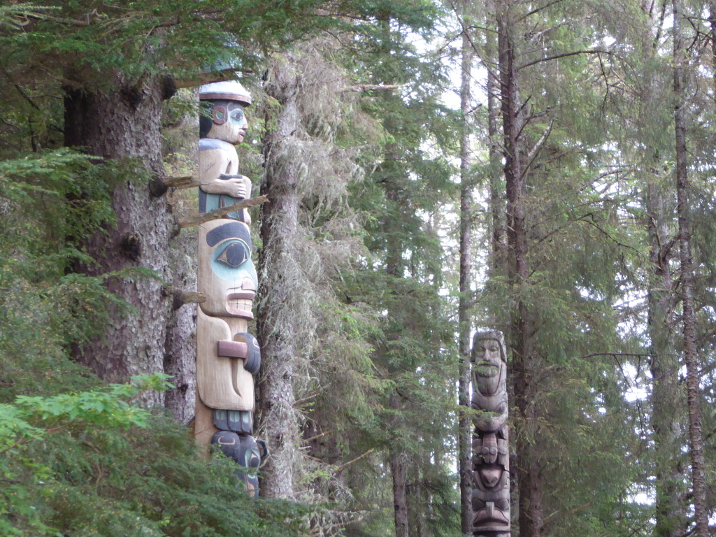A Dunrovin Totem? - Dunrovin Ranch